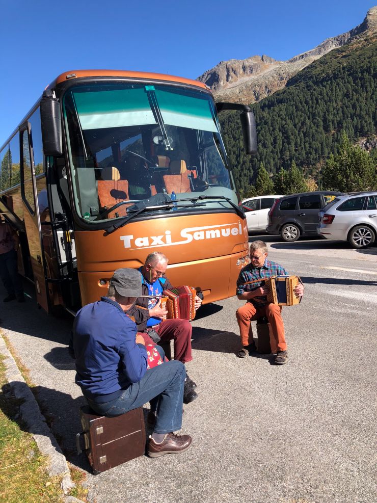 Reiseprogramm :: Taxi Samuel Busreisen Kleinbusvermietung